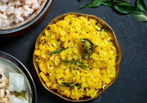 Cabbage Thoran – Enna Chekku